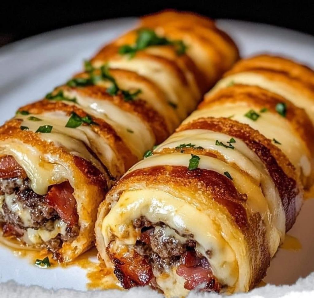 Garlic Butter Bacon Cheeseburger Rollups Recipe – Cook Kitchen